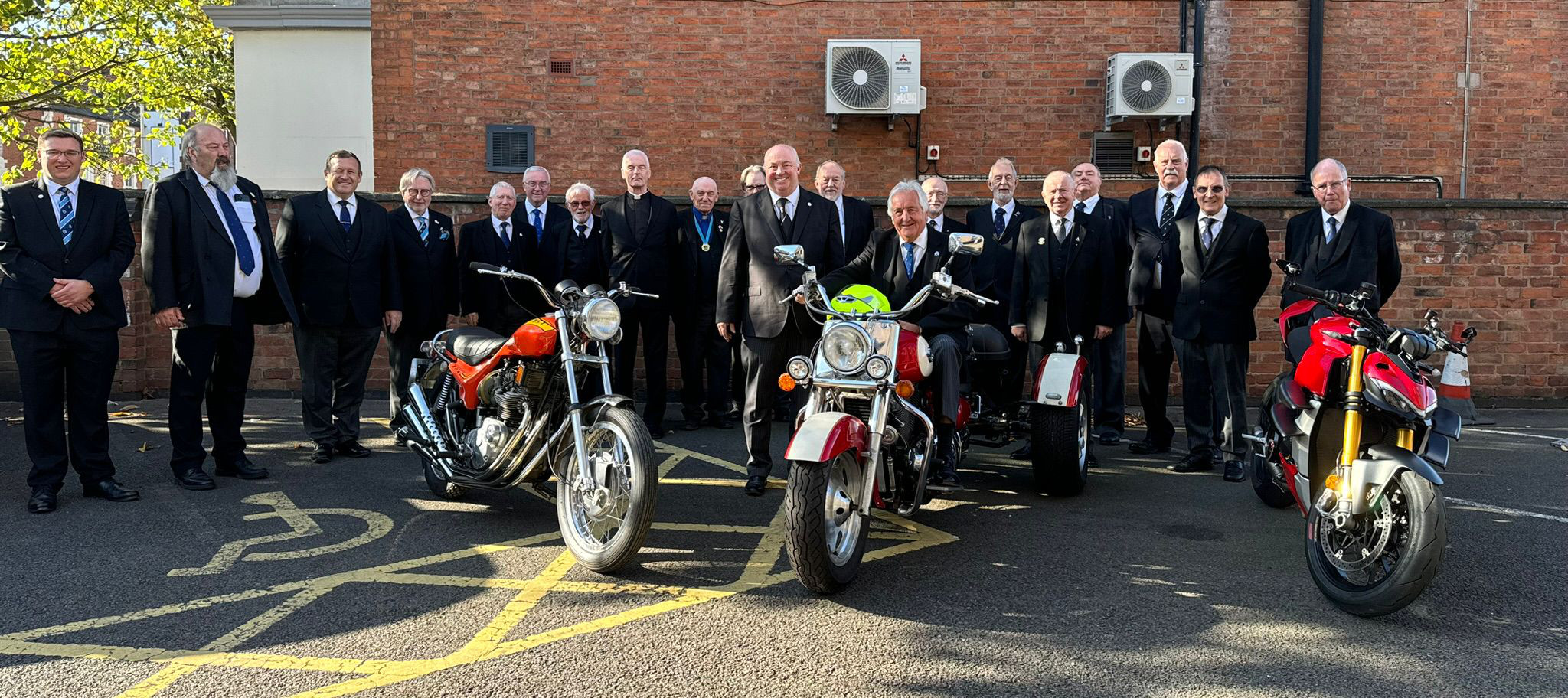 Chevaliers de Fers Lodge 9732 - Motorcycling Freemasons in Leicester
